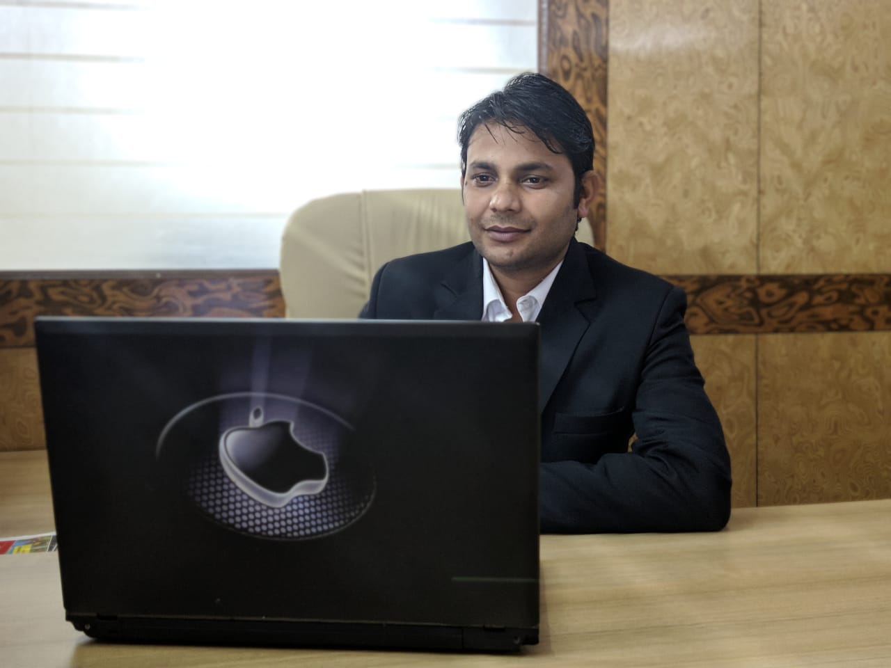 Dr Abhishek Jaroliya Book Appointment Consult Online View Fees