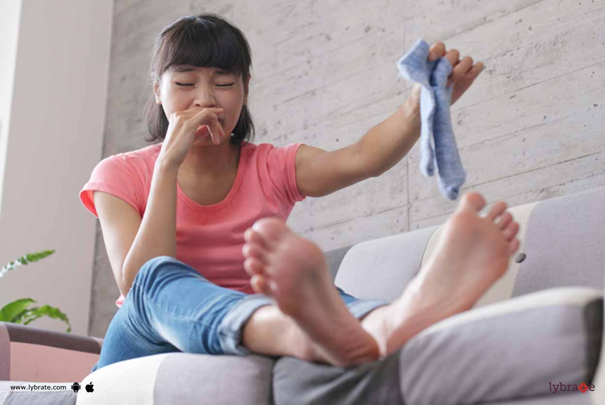 Stinky Feet - Know The Reasons Behind It! - By Dr. Ganesh Avhad | Lybrate